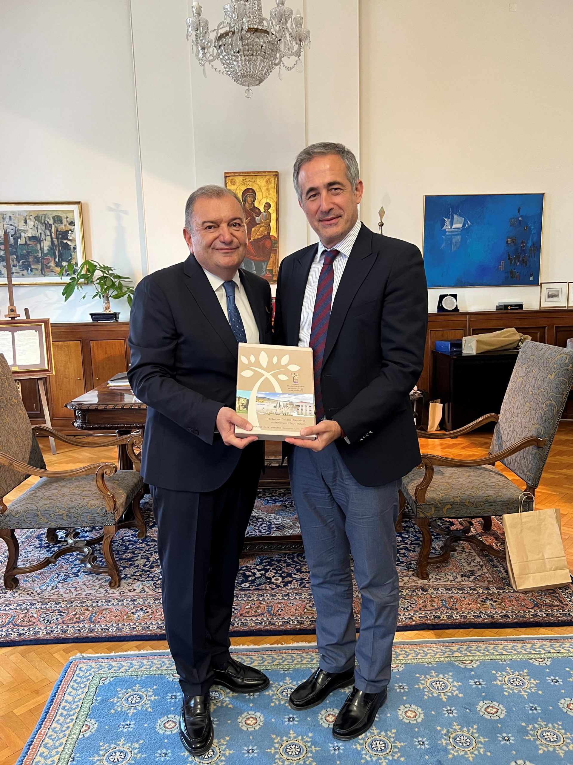 Συνάντηση του κ. Στάθη Κωνσταντινίδη με τον Πρόεδρο της Κ.Ε.Δ.Ε. κ ...