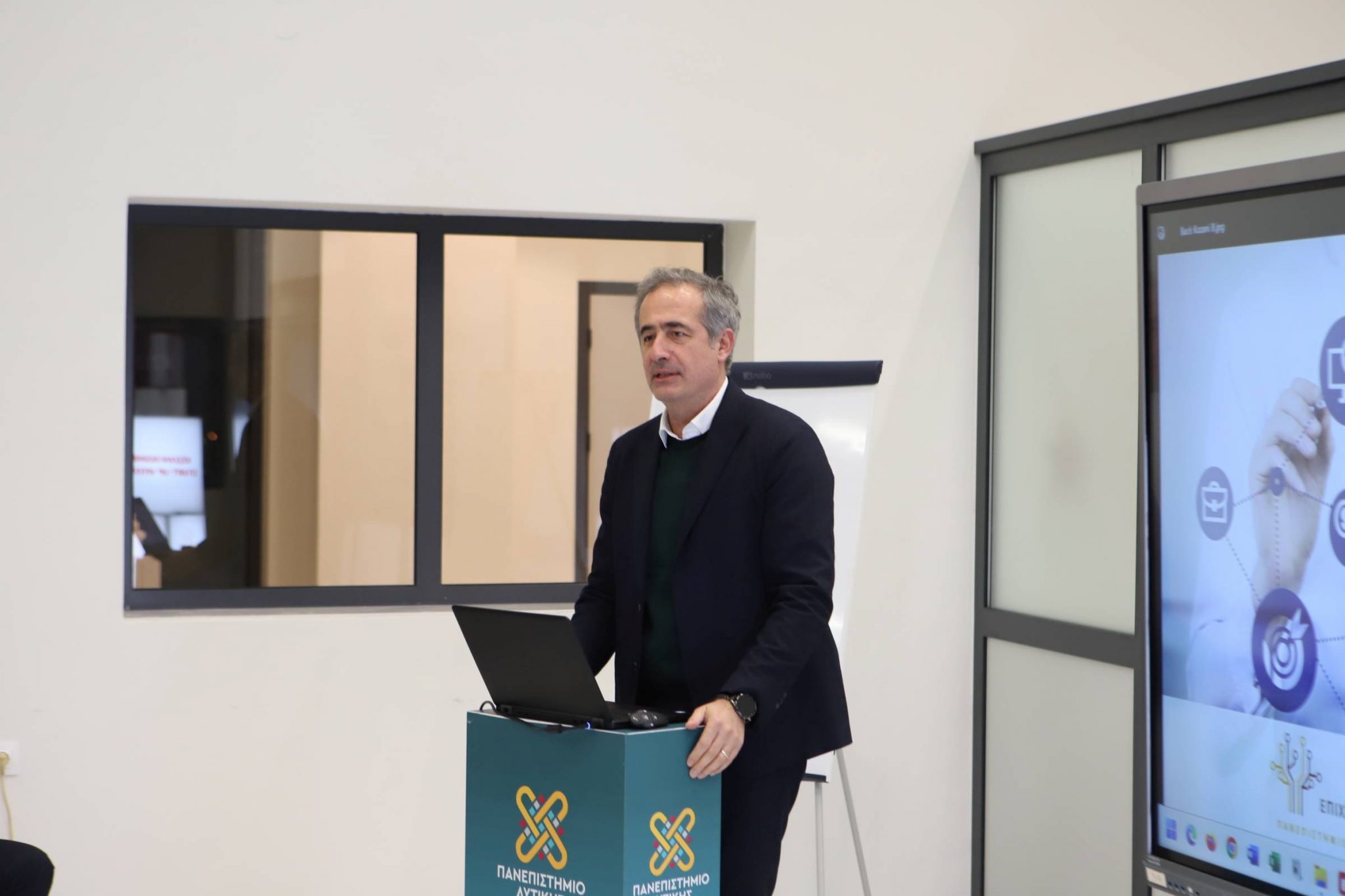 Ο Υφυπουργός Εσωτερικών, αρμόδιος για θέματα Μακεδονίας και Θράκης, κ ...